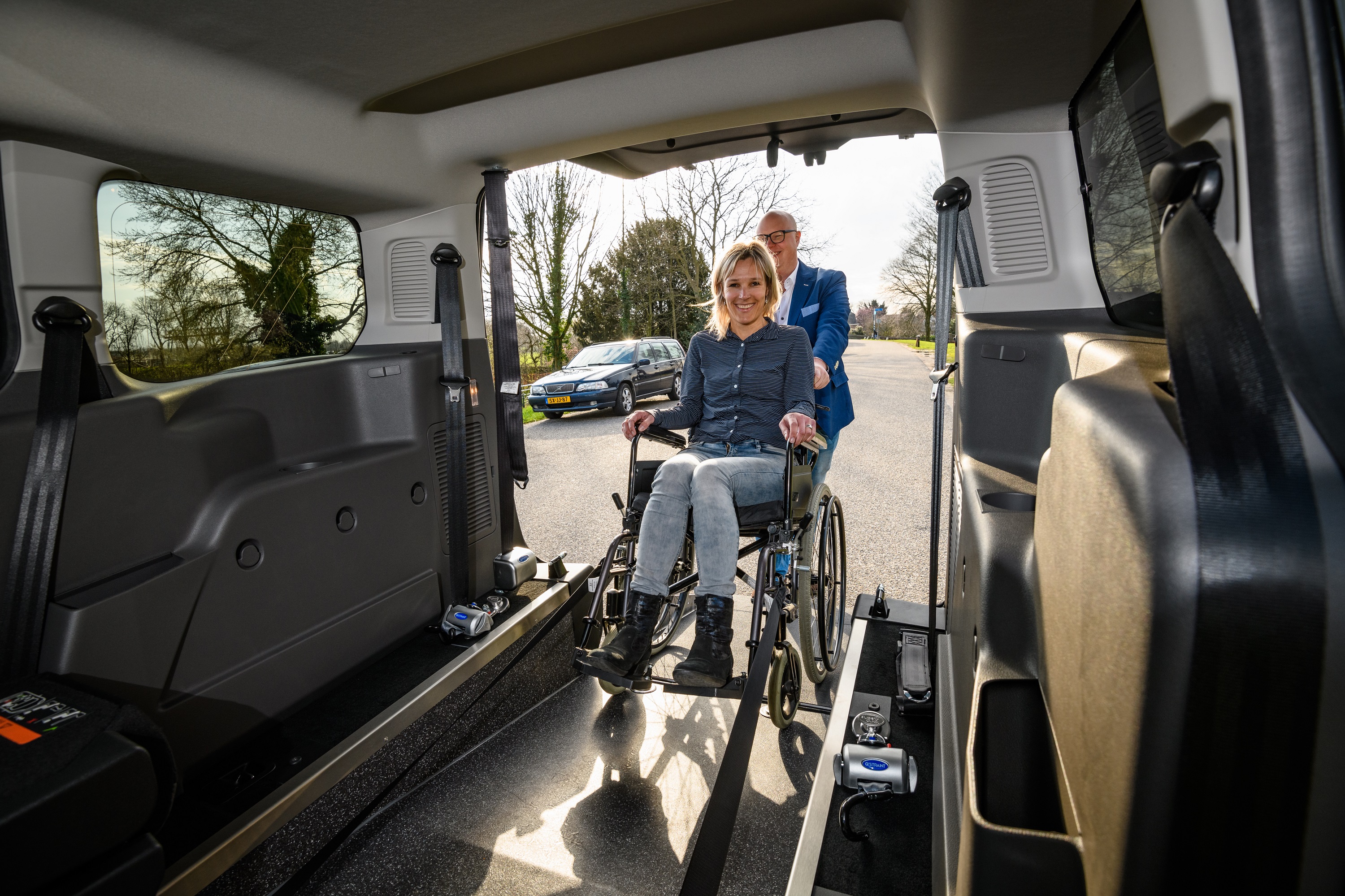 Ford Grand Tourneo Connect disability car | Up to 7 passengers | WAV-kit